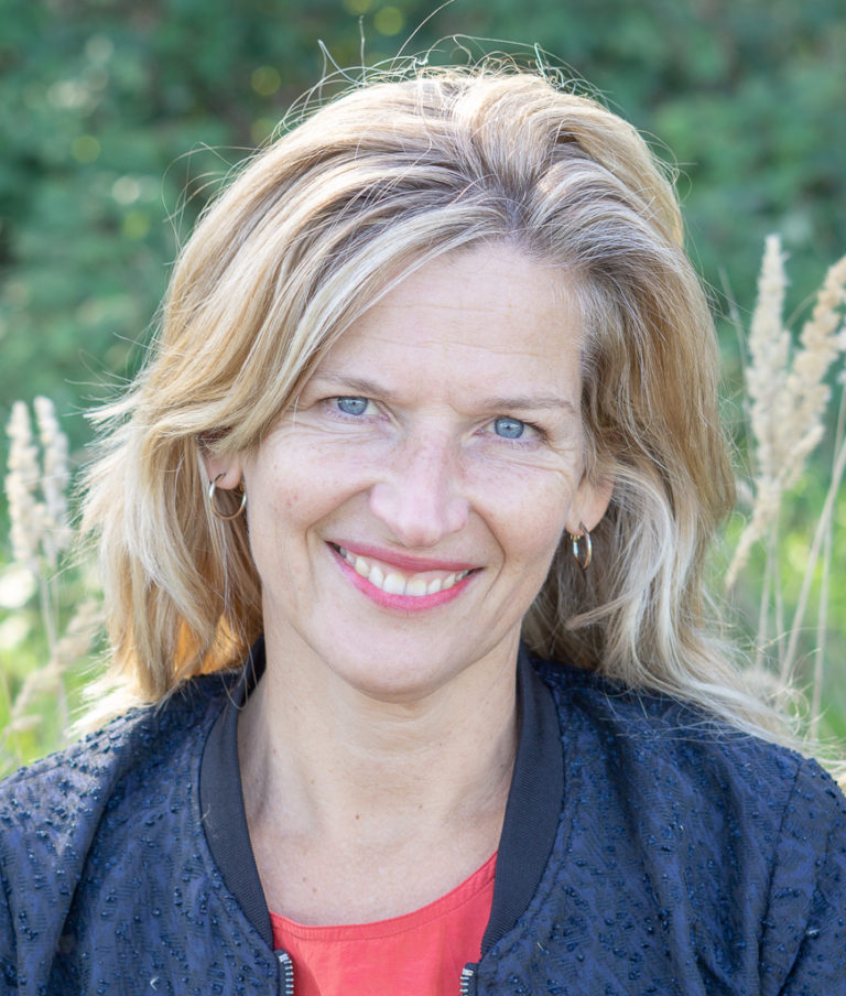 Contact - Daphne van Roon